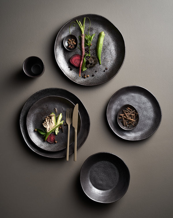 Earth Dinner Plate 27.5cm / Black - Robert Gordon Hospitality